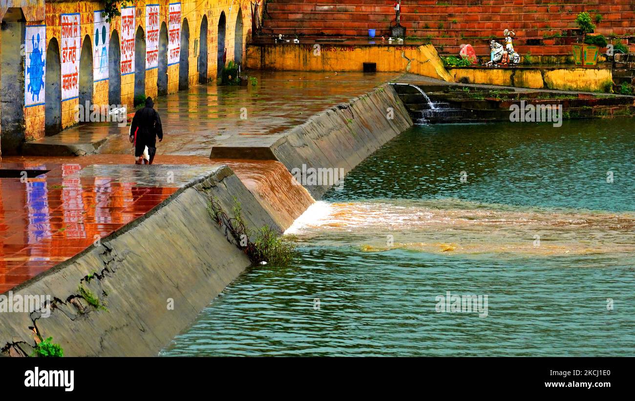 First Monsoon Rains water Submerges into Holy Pushkar lake During Heavy ...