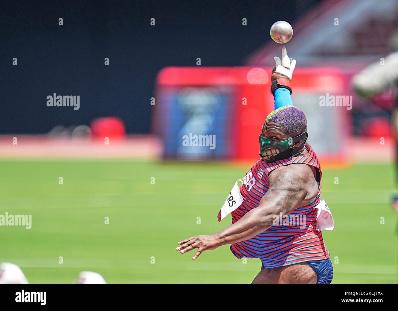 Raven Saunders from USA wins silver in shut put for womenat the Tokyo ...