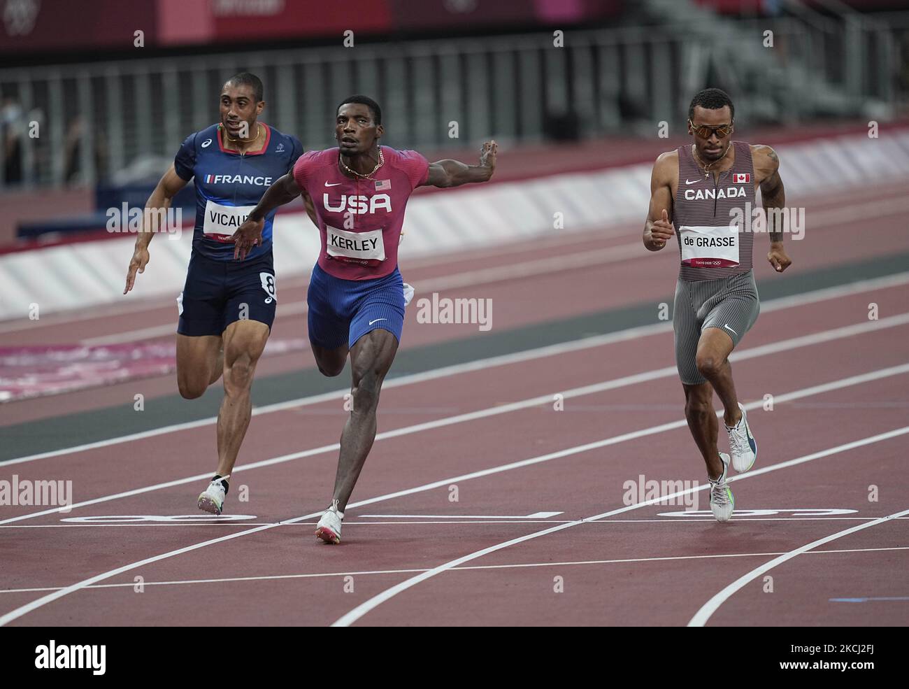 100 meter for men hi-res stock photography and images - Alamy