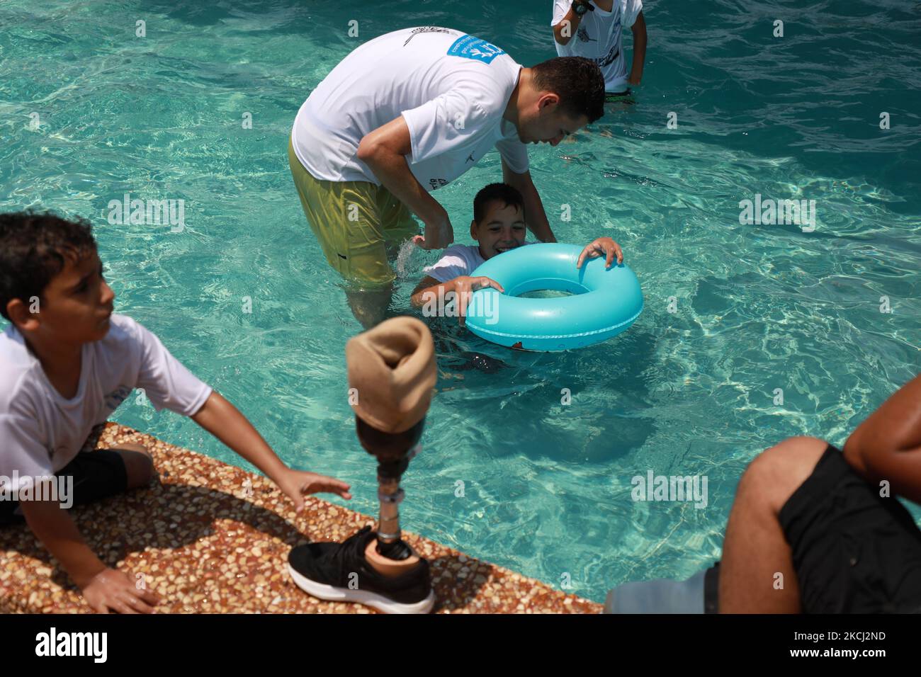 Palestinian amputees hi-res stock photography and images - Alamy