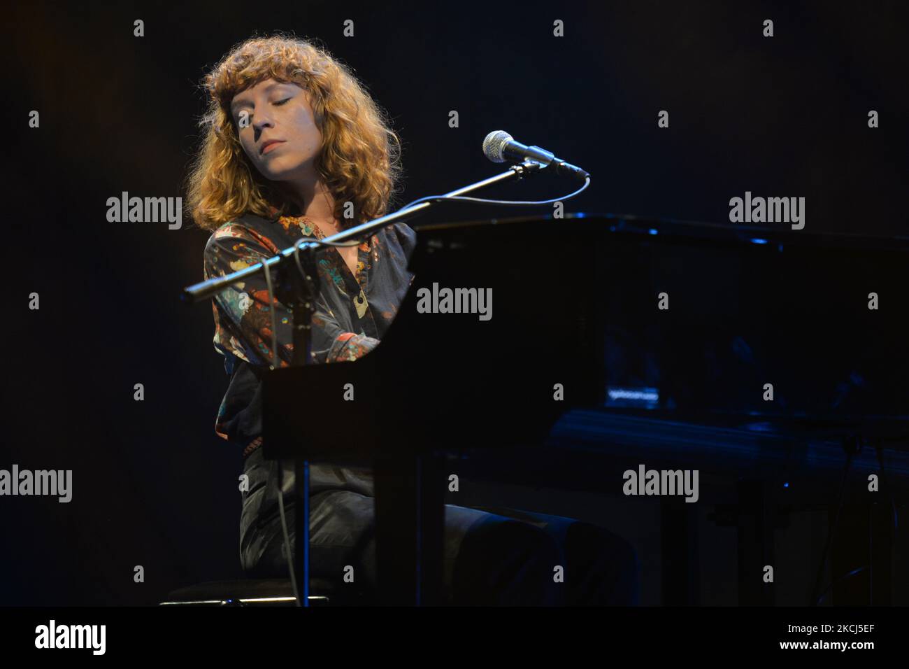 Lithuanian russian sung poetry singer hi-res stock photography and ...