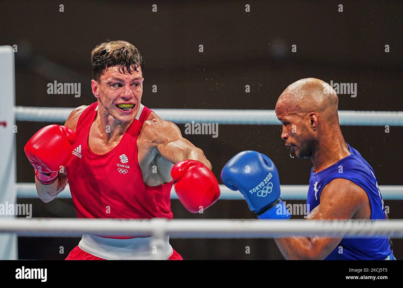 Pat Mccormack from Great Britain and Roniel Iglesia from Cuba during ...