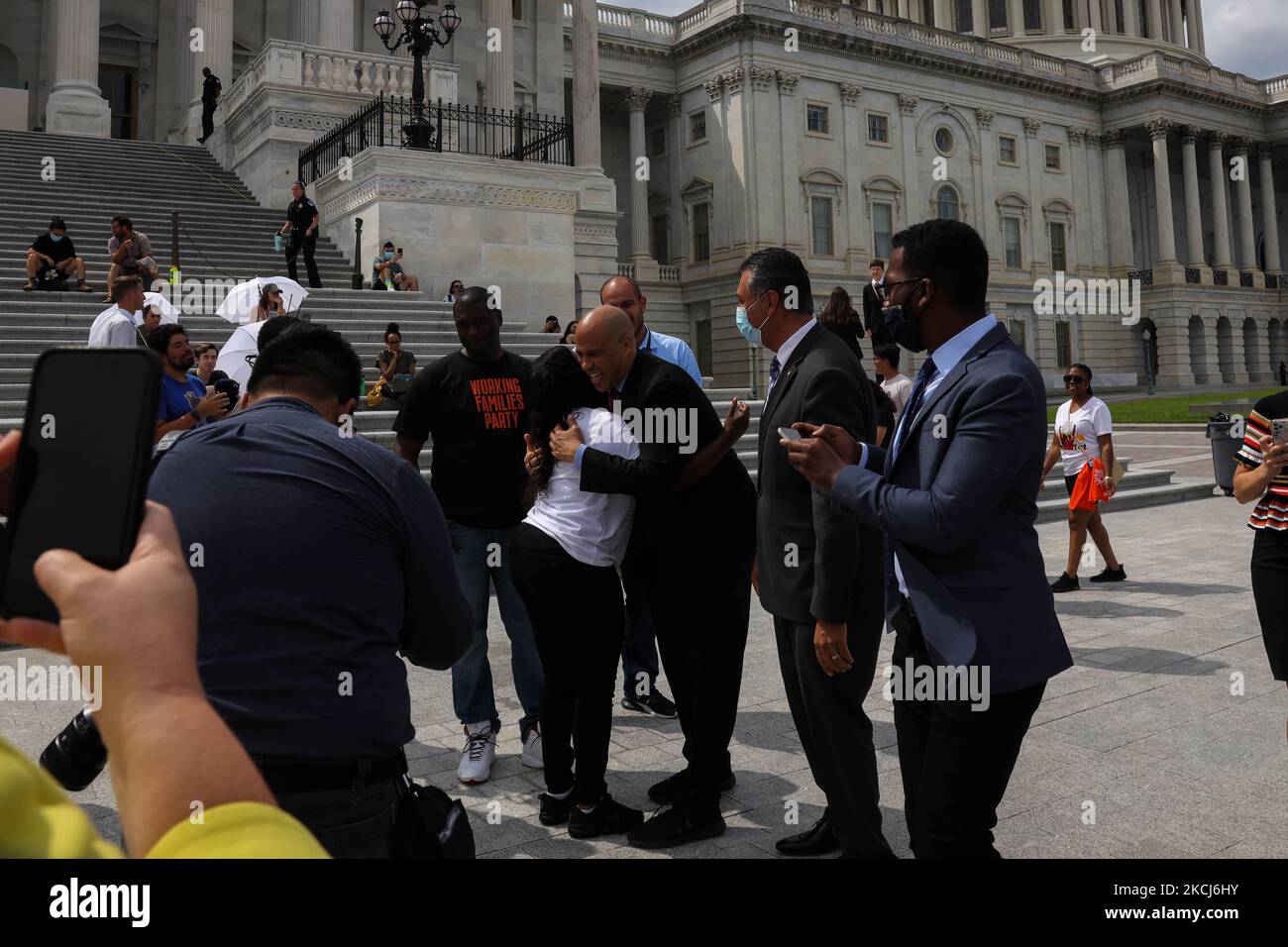 House steps cori bush hi-res stock photography and images - Alamy