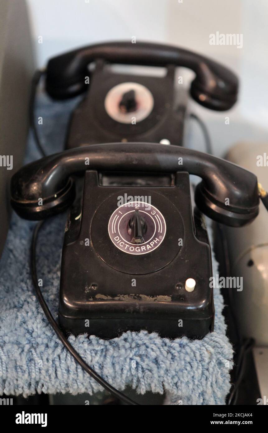 Detective dictograph audio amplifier hi-res stock photography and ...