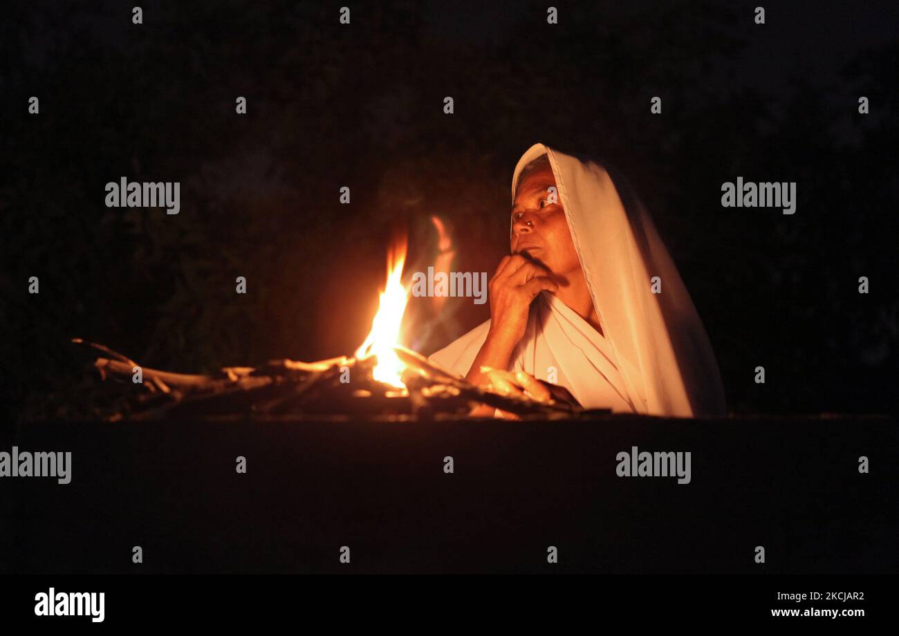Widow burning hi-res stock photography and images - Alamy