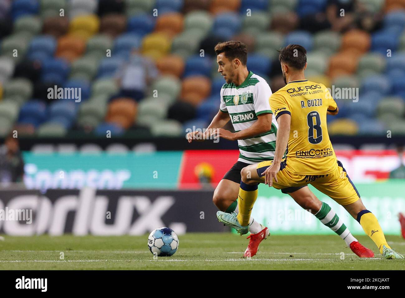 Pedro Gonçalves (Pote) evades from Raphael Guzzo during the game for ...