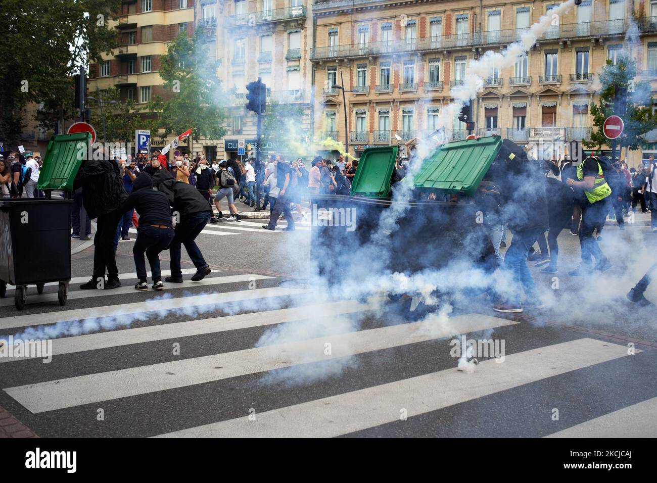 After vaccination trash hi-res stock photography and images - Alamy