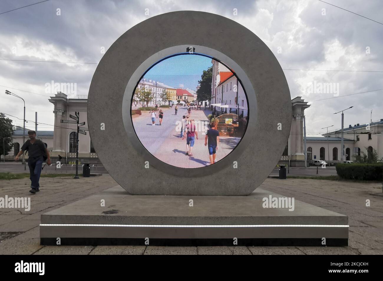 Real time video portal hi-res stock photography and images - Alamy