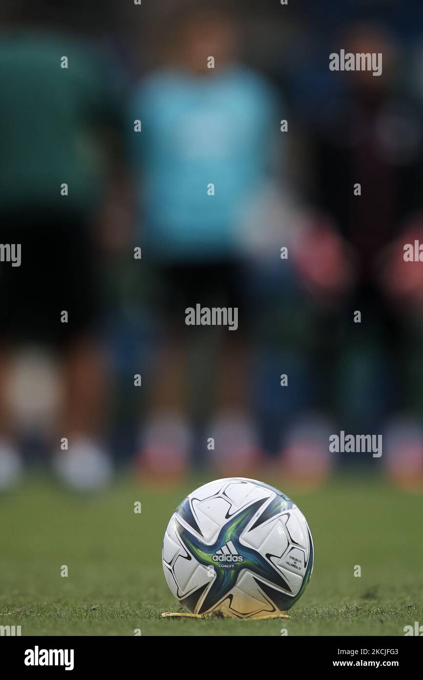 Adidas connet ball hi-res stock photography and images - Alamy