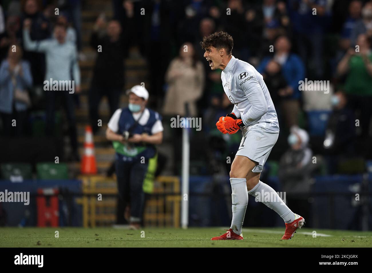 Kepa Arrizabalaga Chelsea goalkeeper celebrates victory after saving ...