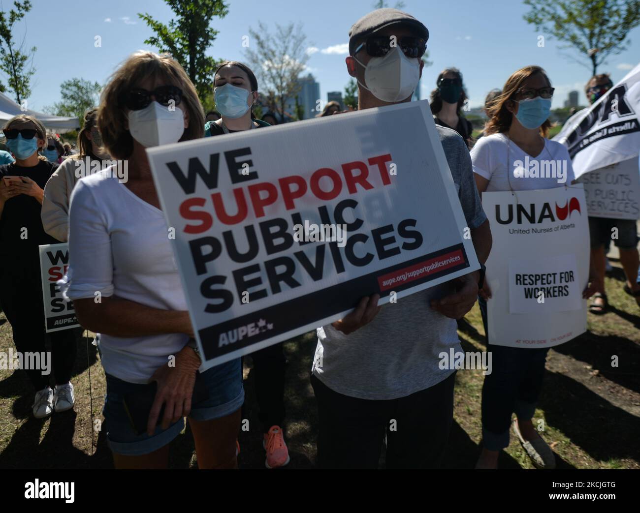 Nurses and their supporters protest low staffing and government cuts ...