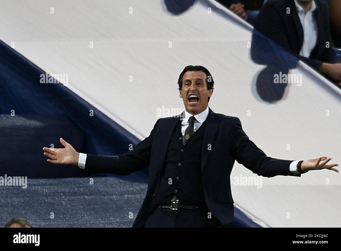 Unai Emery head coach of Villarreal reacts during the UEFA Super Cup ...