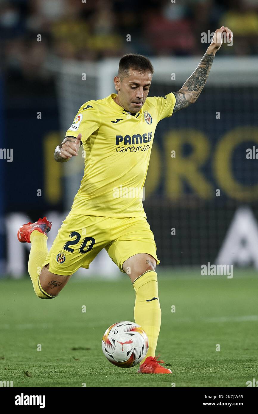 Ruben Peña of Villarreal in action during the La Liga Santader match ...