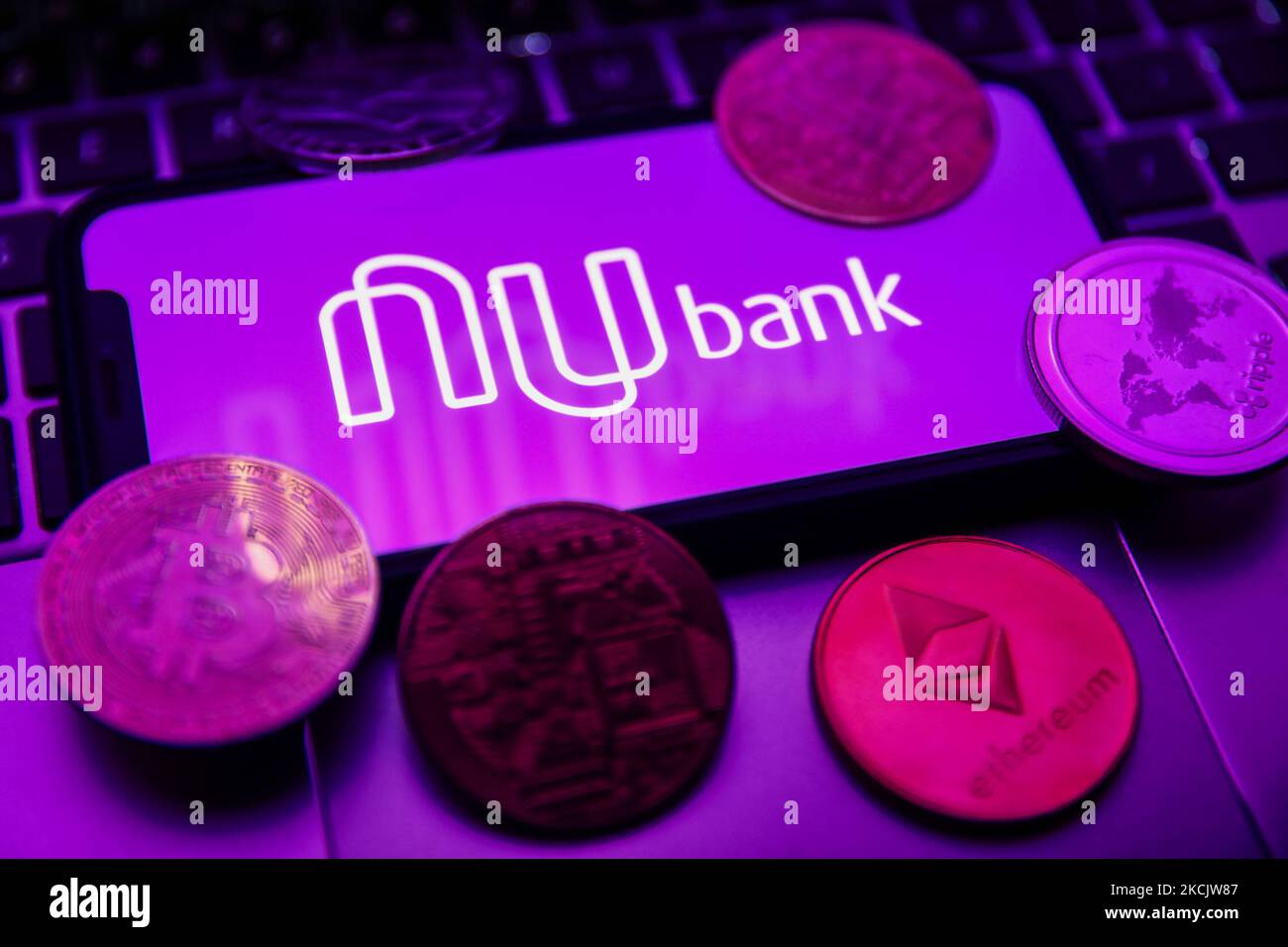 Neobank logo hi-res stock photography and images - Alamy