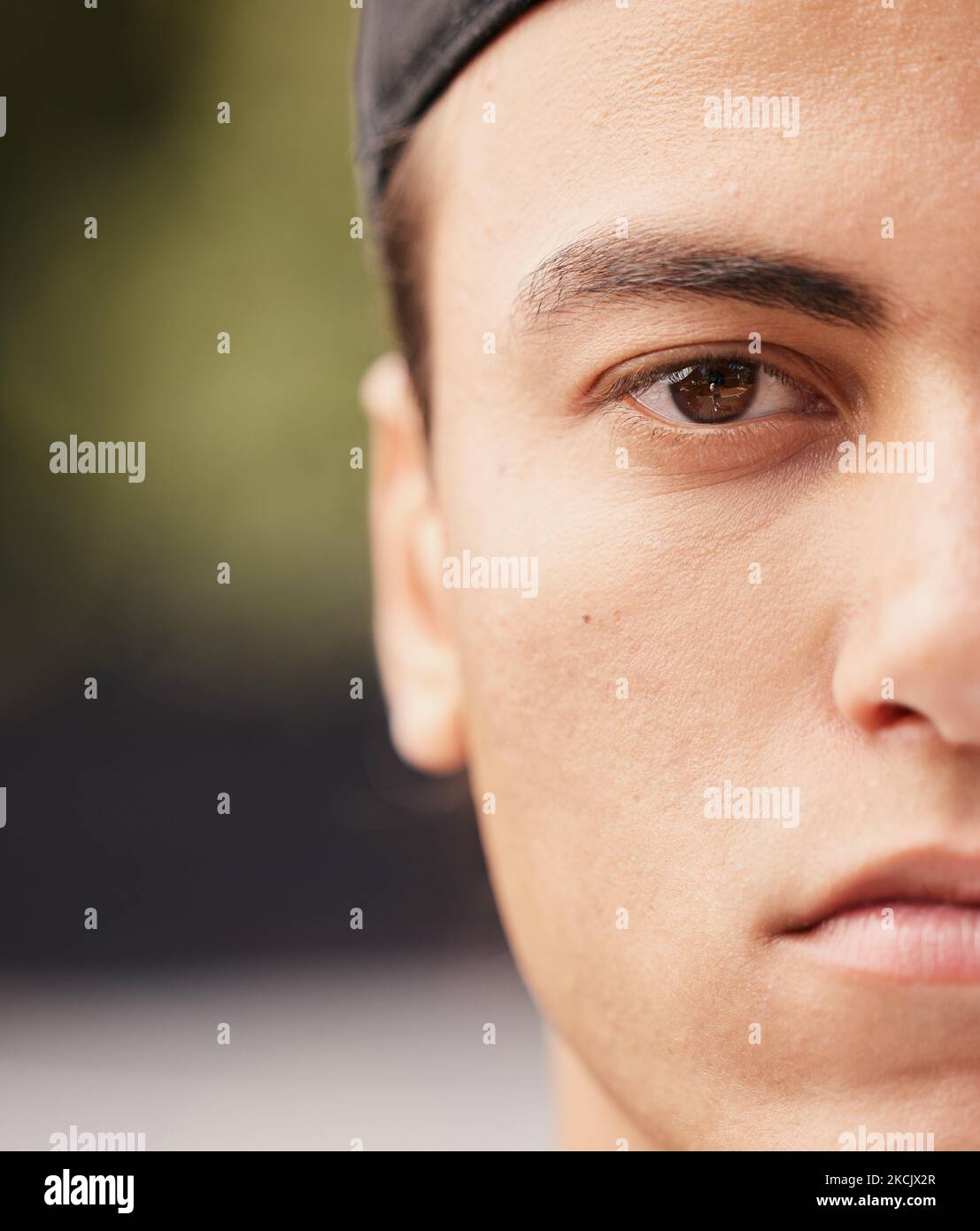 Half of the face hi-res stock photography and images - Alamy