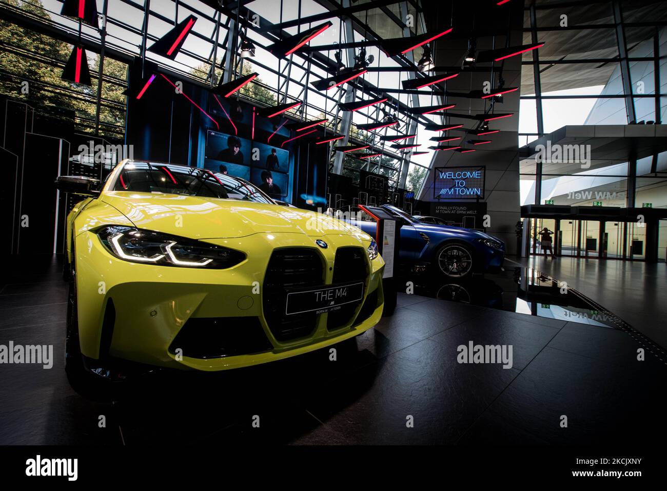 Bmw headquarters interior hi-res stock photography and images - Alamy