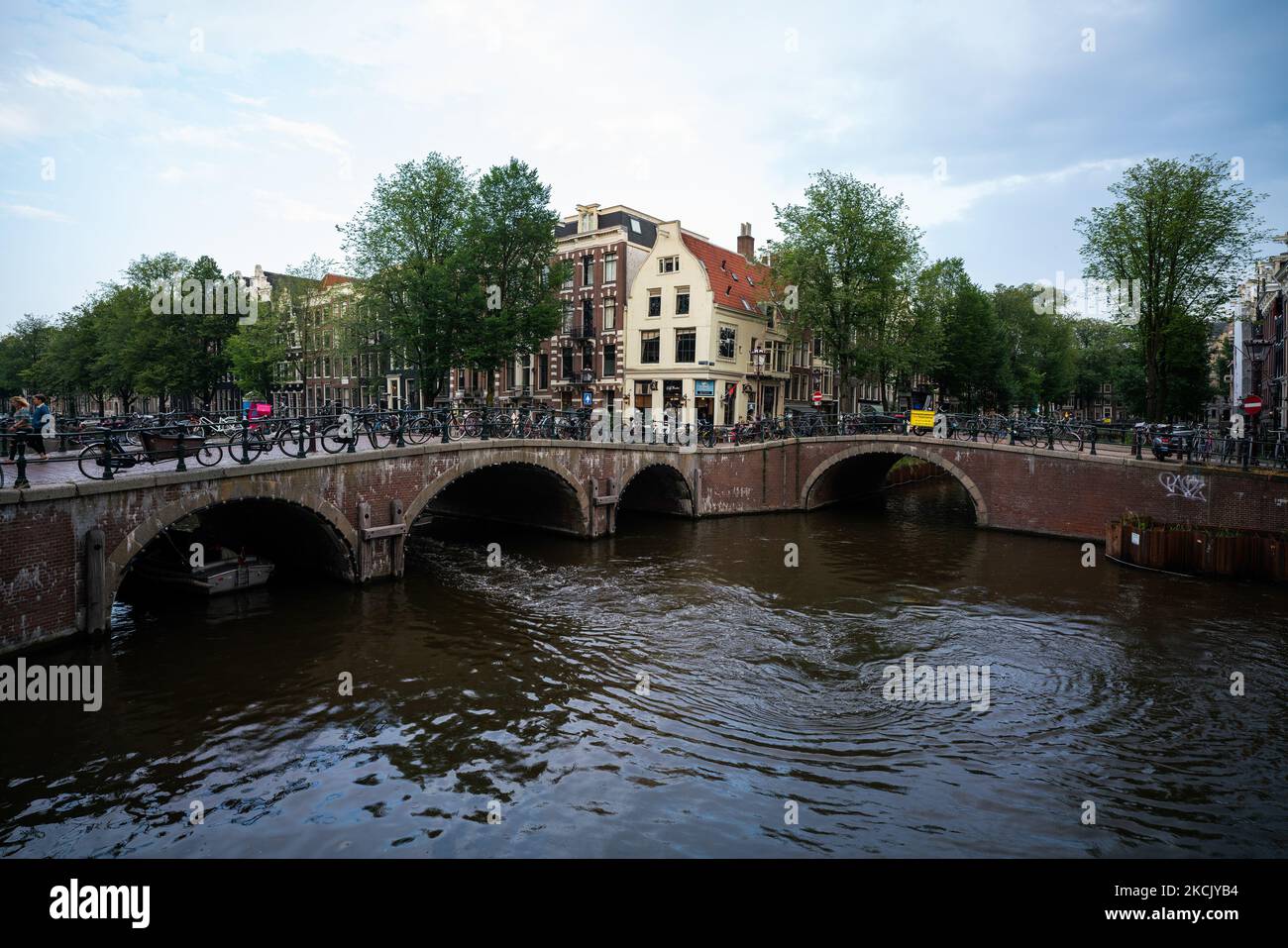 Concentric belts hi-res stock photography and images - Alamy