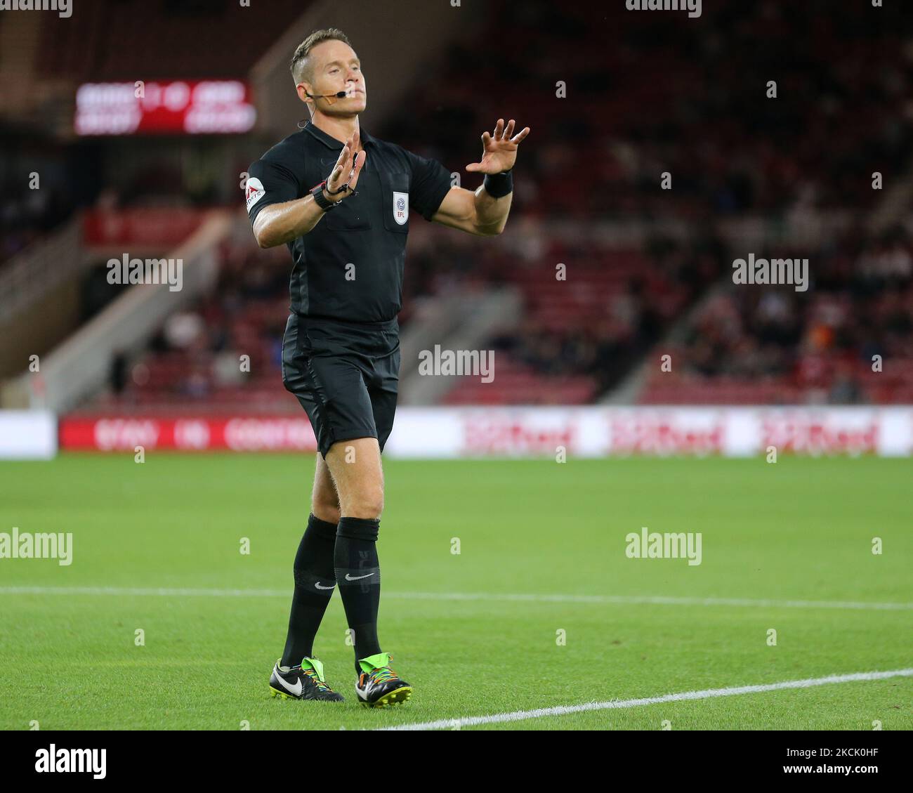 Steve martin referee hi-res stock photography and images - Alamy