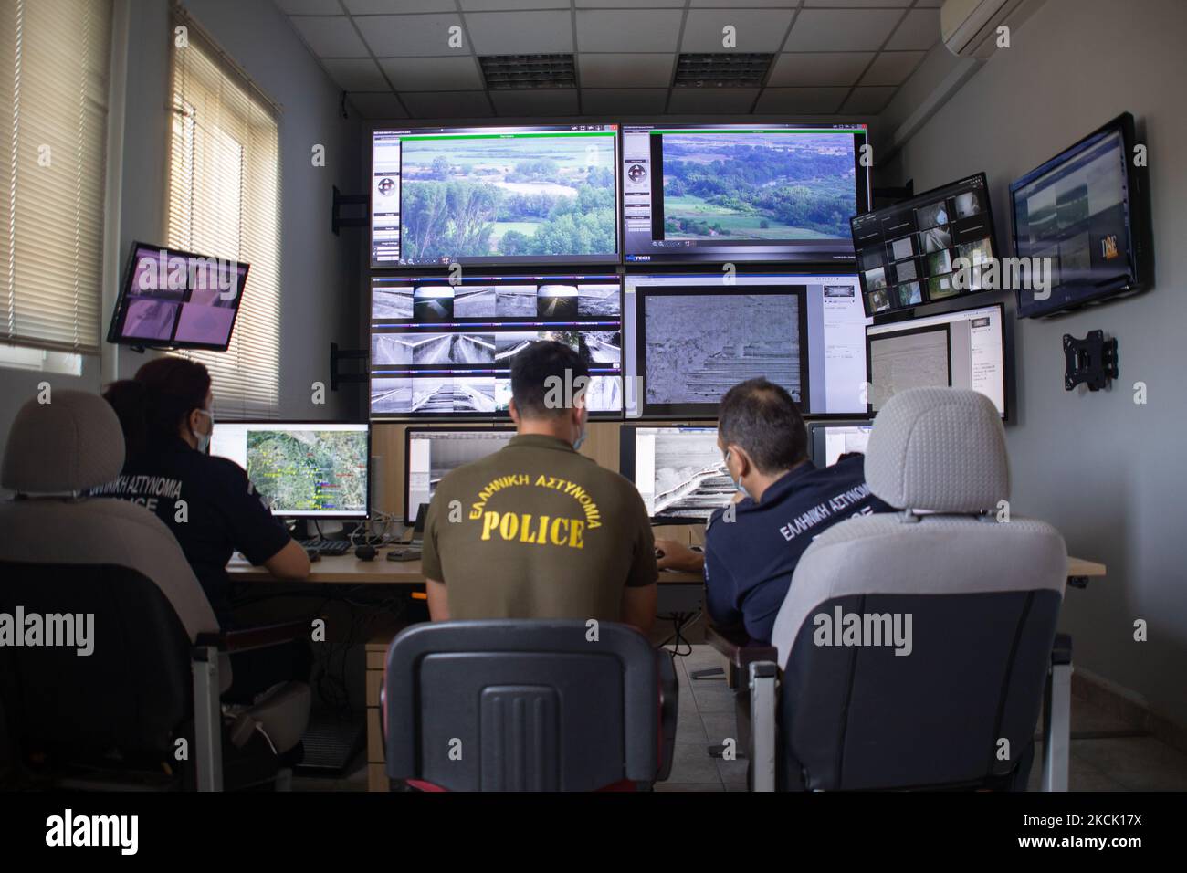 Border force officers process hi-res stock photography and images - Alamy