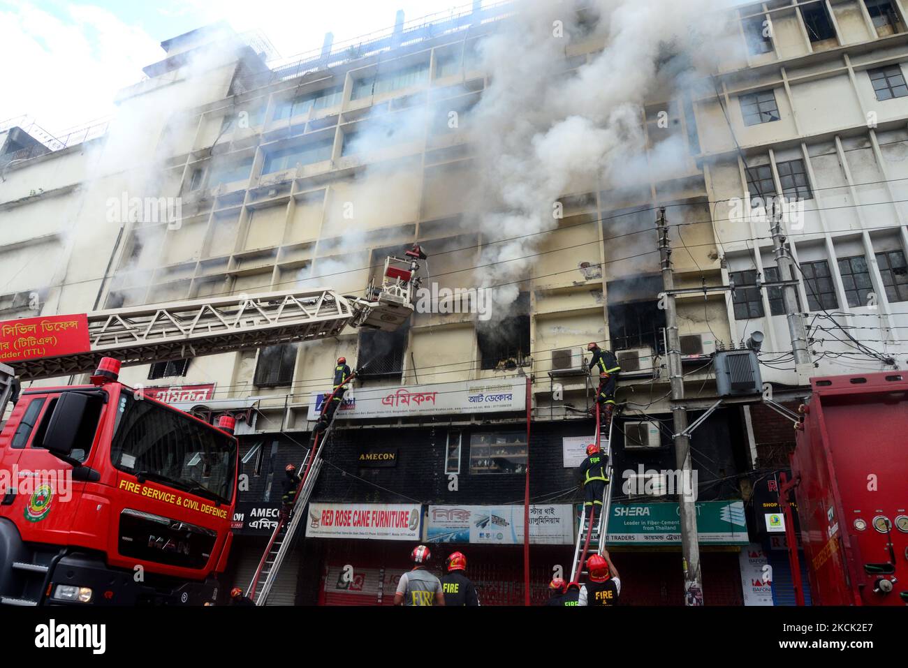 Six storey building hi-res stock photography and images - Alamy