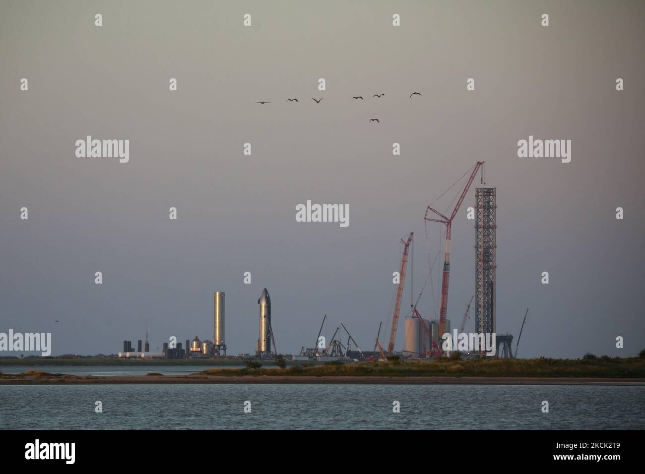 Starship super heavy in space hi-res stock photography and images - Alamy