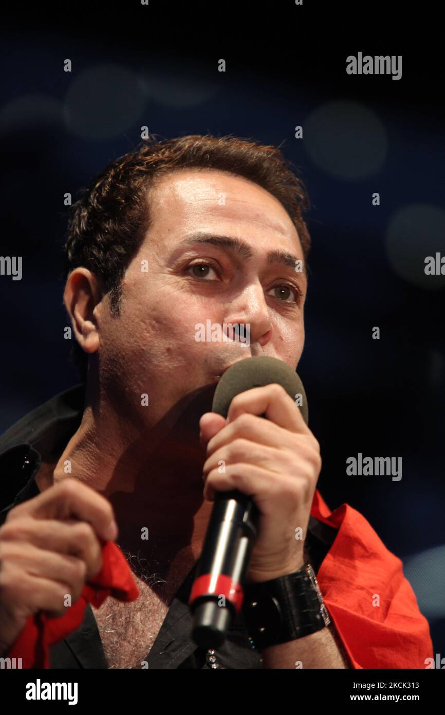 Sings cairo hi-res stock photography and images - Alamy