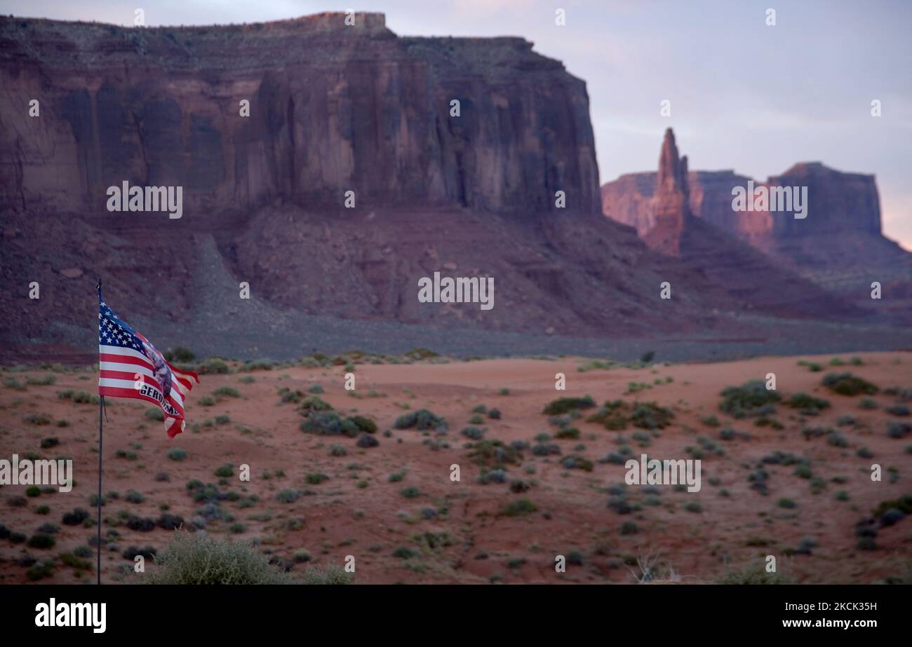 Monument valley western hi-res stock photography and images - Alamy