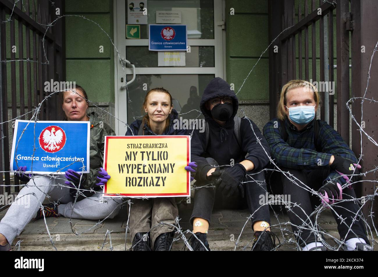 Polish activists used barbed wire to block entrance to Polish Border ...