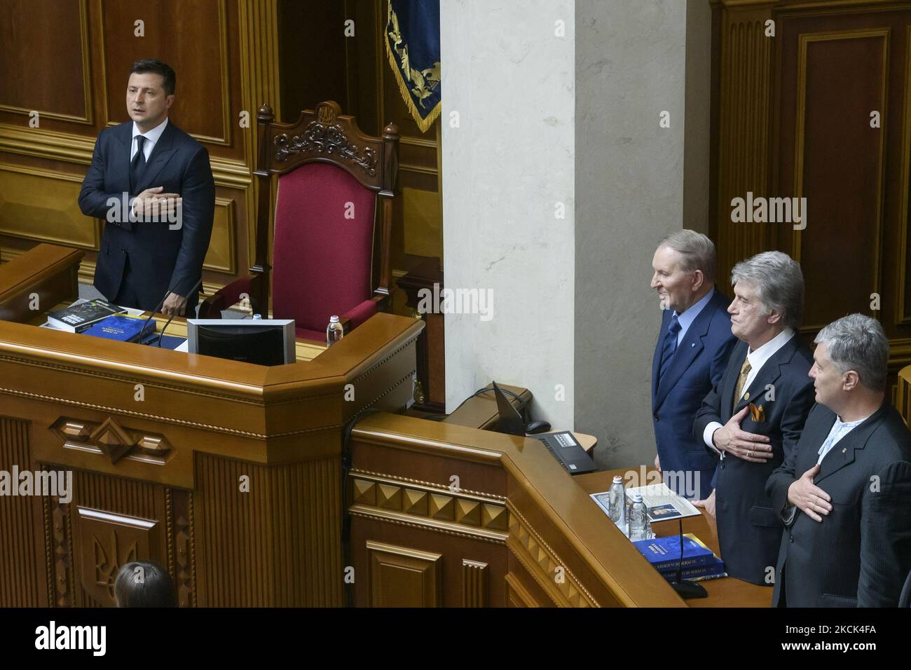 Ukrainian President Volodymyr Zelensky and former presidents of Ukraine ...