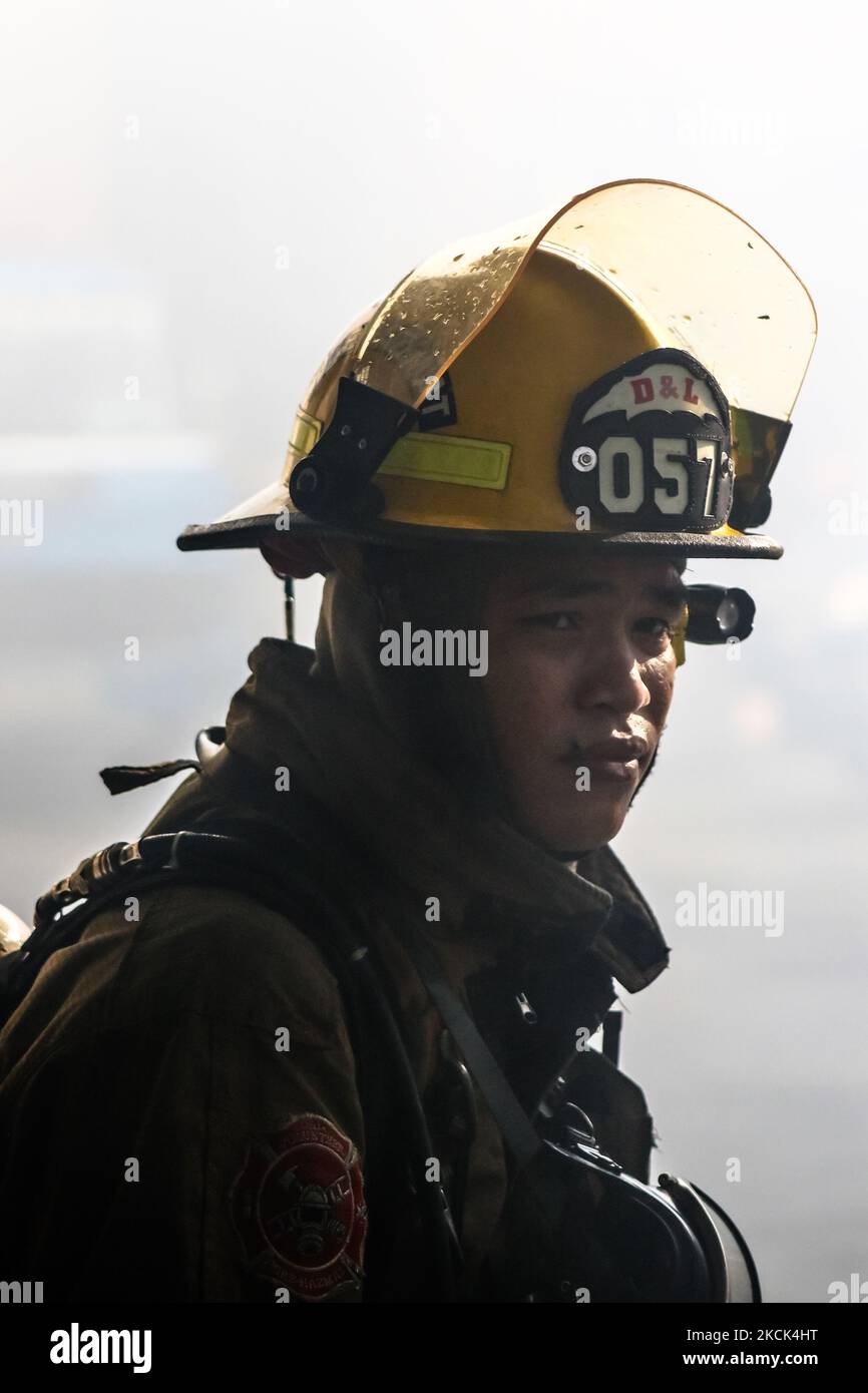 Breaking news natural disasters hi-res stock photography and images - Alamy
