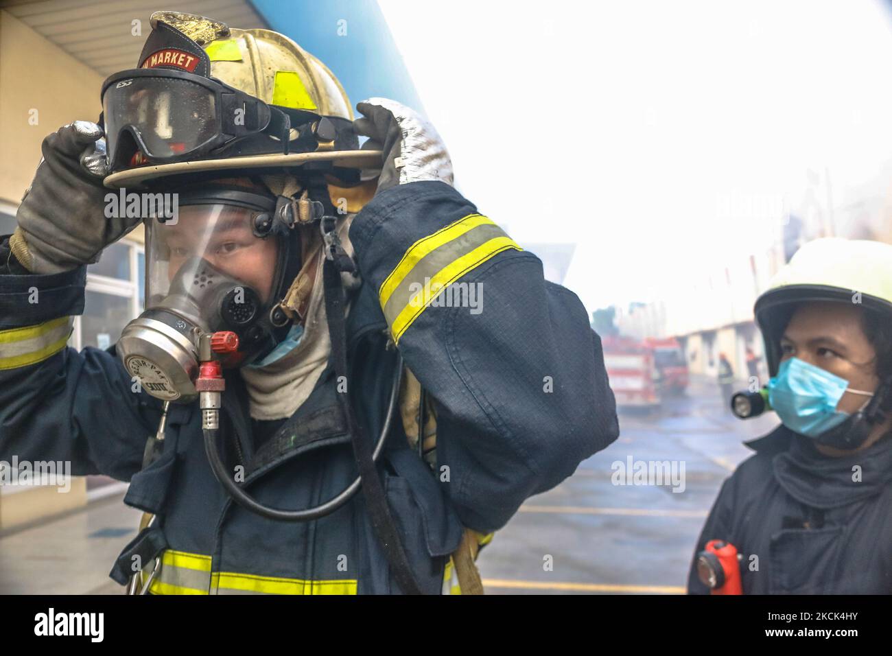 Fire responders in various cities responds on a 4th alarm fire hits in ...