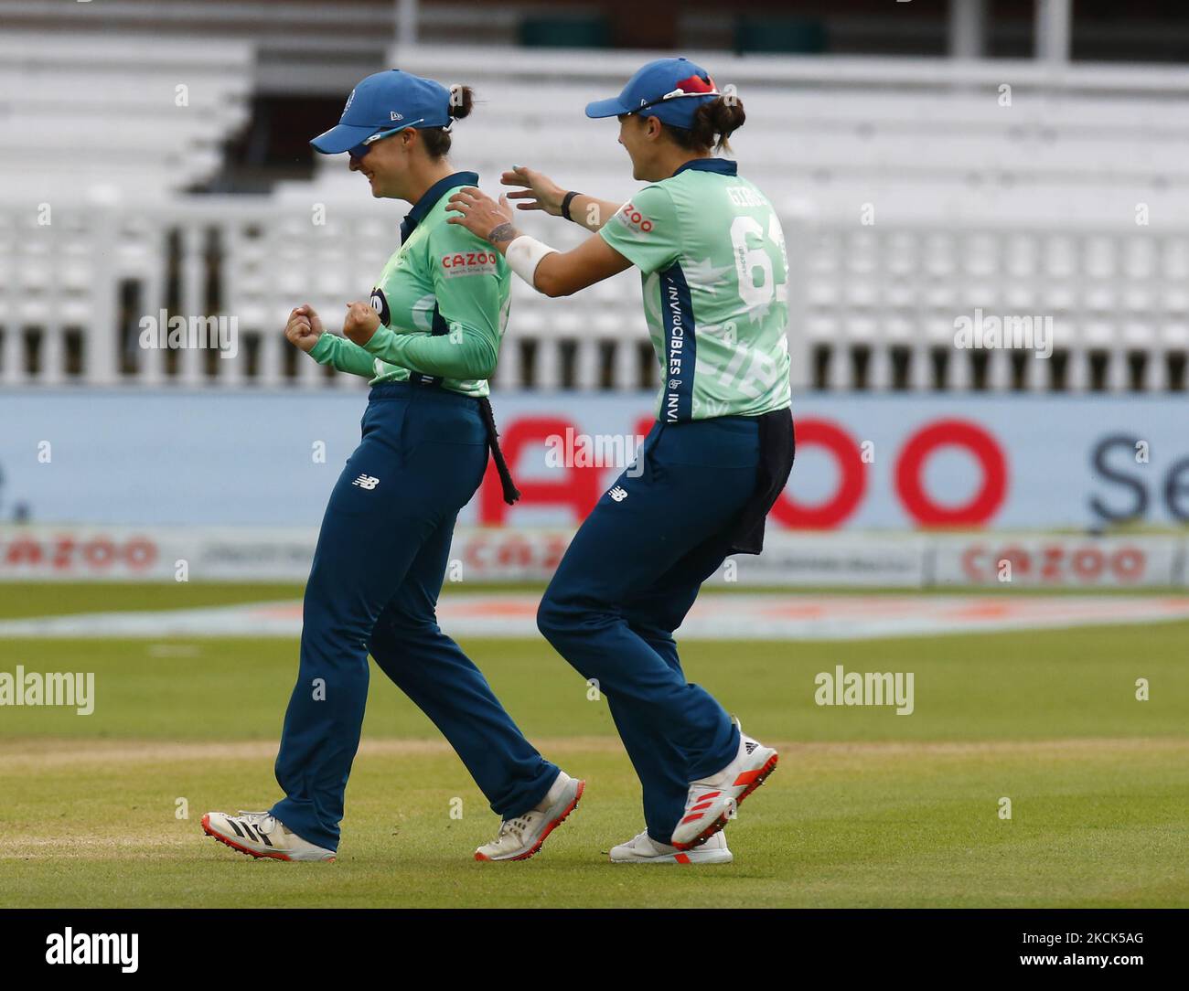 Alice Capsey of Oval Invincibles Women celebrates the catch of Amanda ...