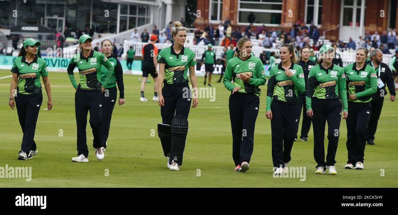 Southern Brave Women players after The Hundred Women Final between ...