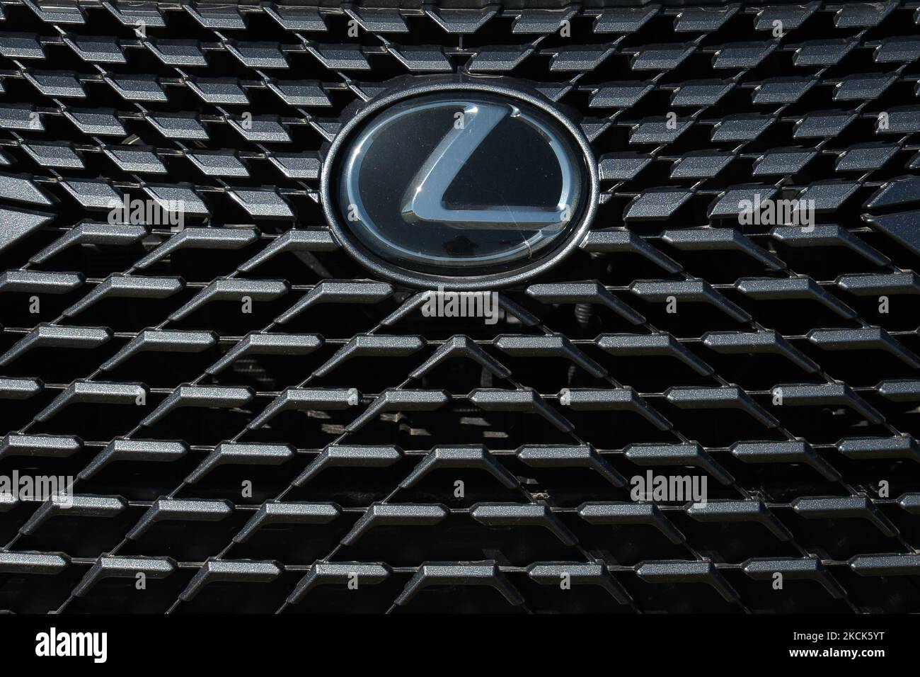 Logo lexus car brand hi-res stock photography and images - Alamy