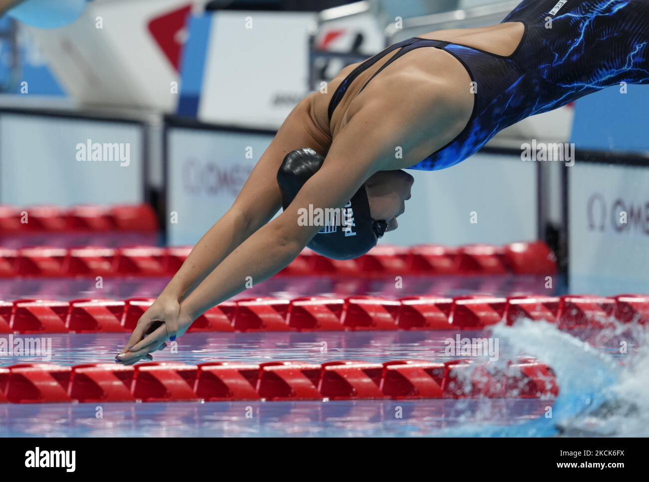 Anastasia Pagonis from USA winning gold and beating the world record ...