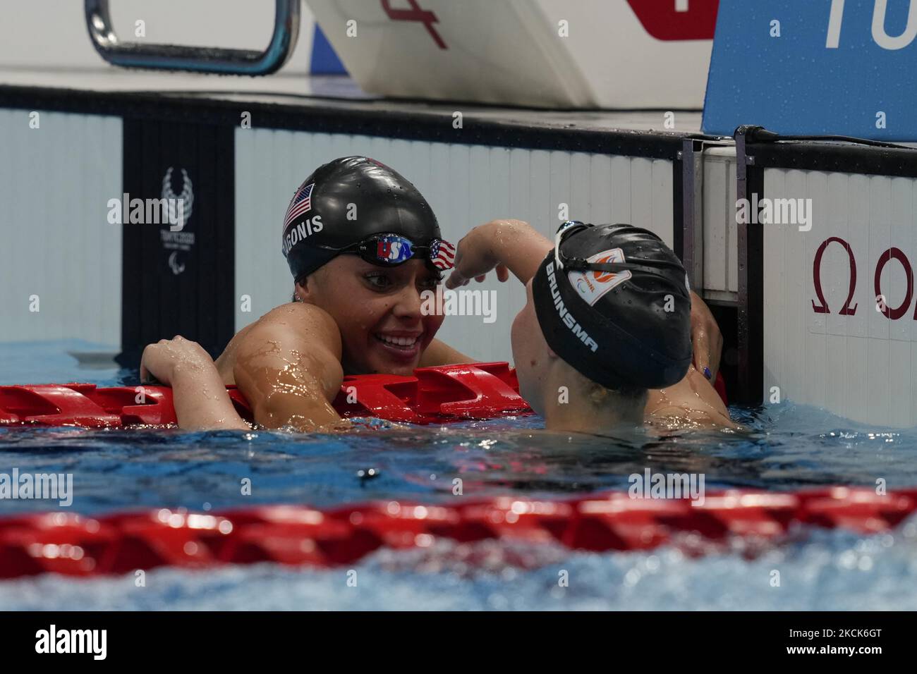 Anastasia Pagonis from USA winning gold and beating the world record ...