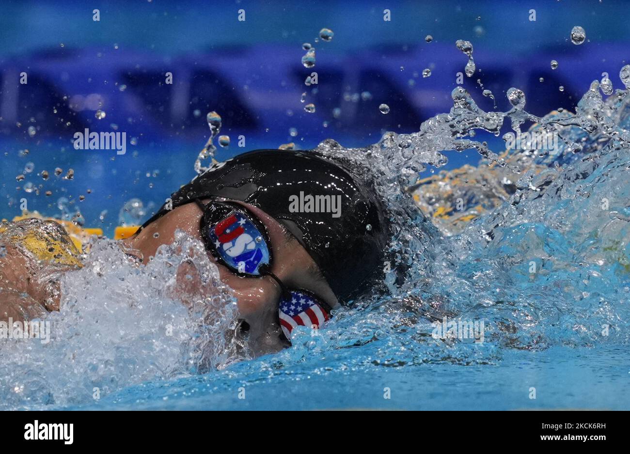Anastasia Pagonis from USA winning gold and beating the world record ...