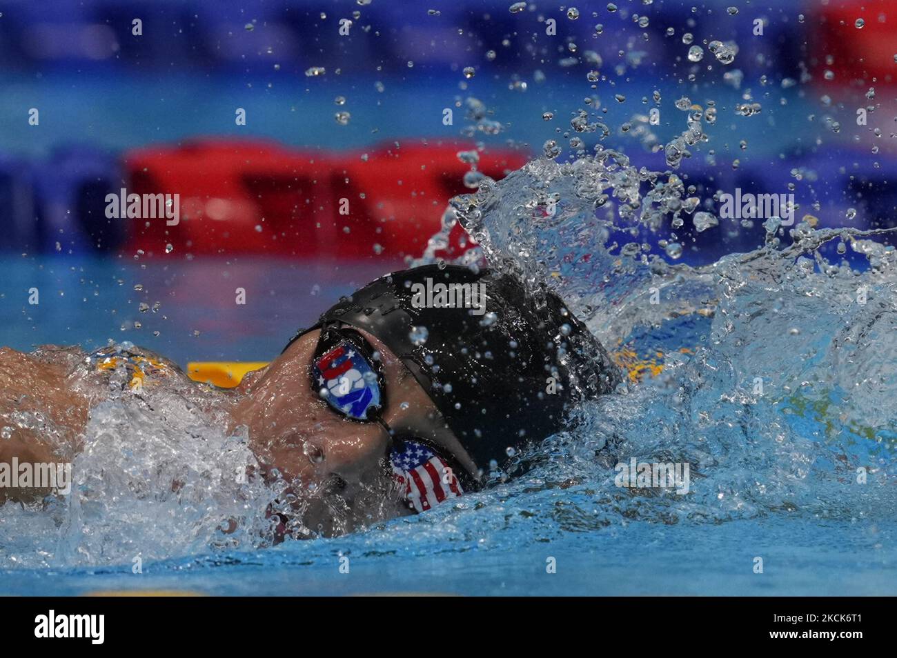 Anastasia Pagonis from USA winning gold and beating the world record ...