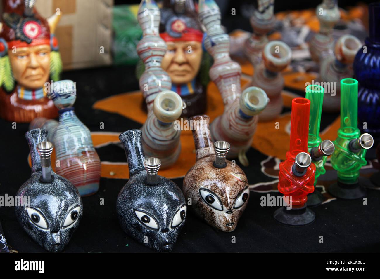 Drug paraphernalia pipes hi-res stock photography and images - Alamy