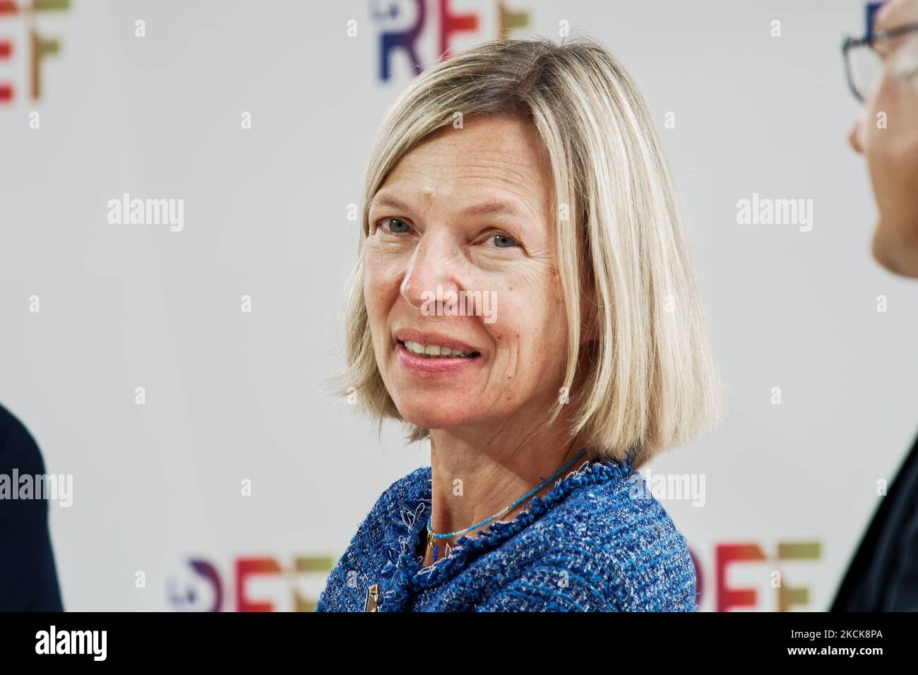 Frankfurter allgemeine zeintung michaela wiegel hi-res stock ...