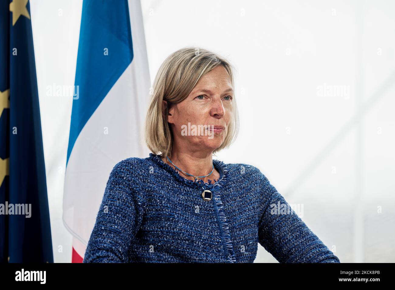 Frankfurter allgemeine zeintung michaela wiegel hi-res stock ...