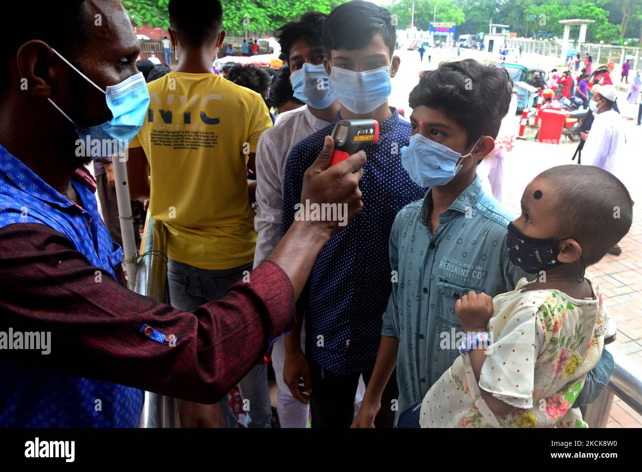 Entrance of bangladesh national zoo hi-res stock photography and images ...