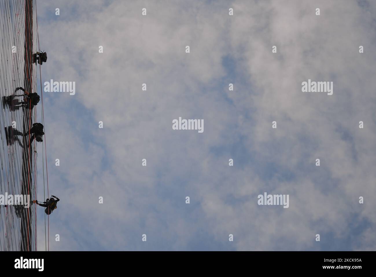 Jw marriott edmonton skyscraper hi-res stock photography and images - Alamy