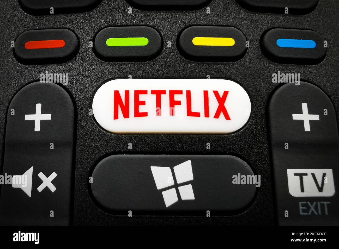 Netflix logo remote hi-res stock photography and images - Alamy