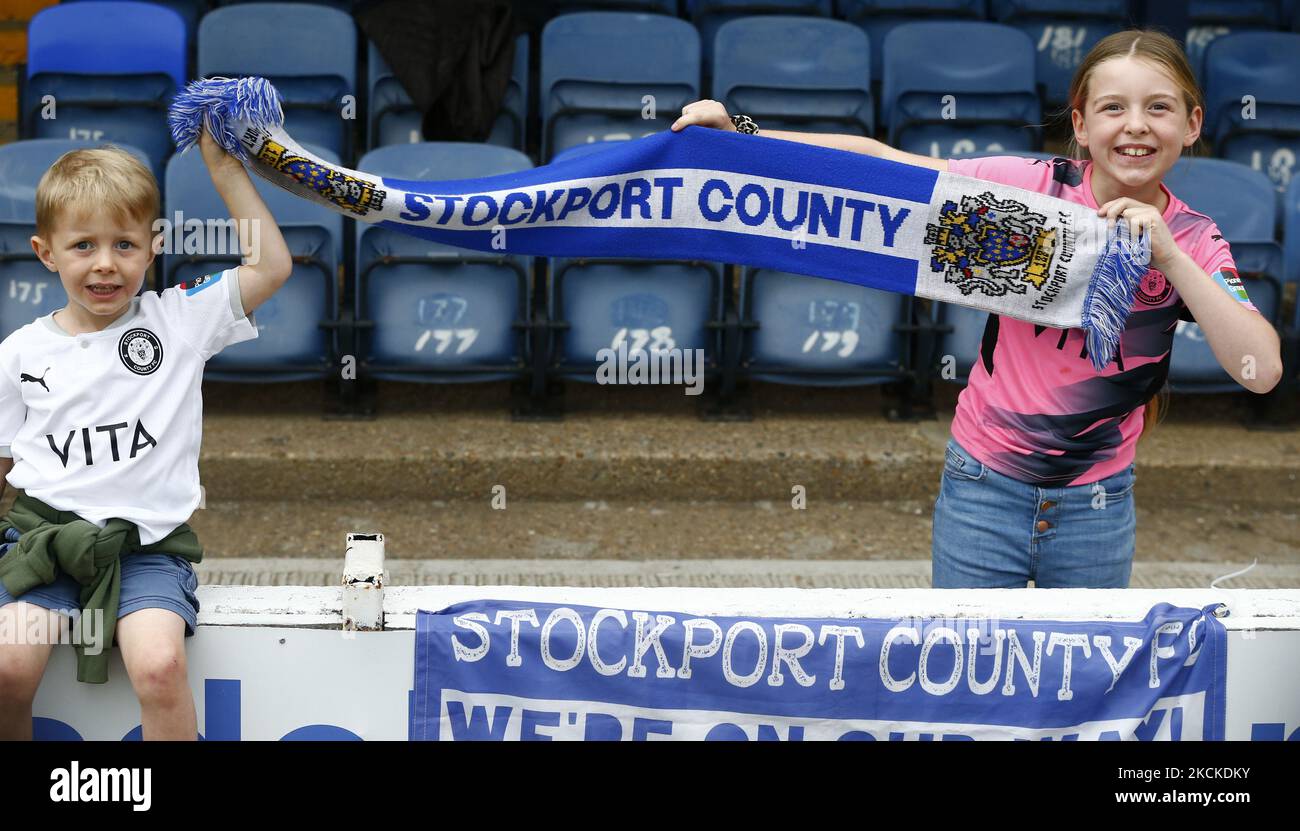 Stockport county hi-res stock photography and images - Alamy