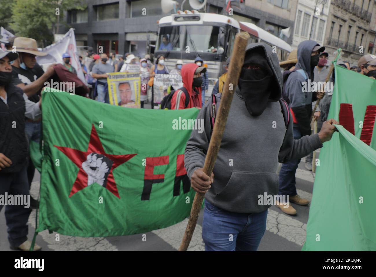 Members of the National Front of Struggle for Socialism (FNLS ...
