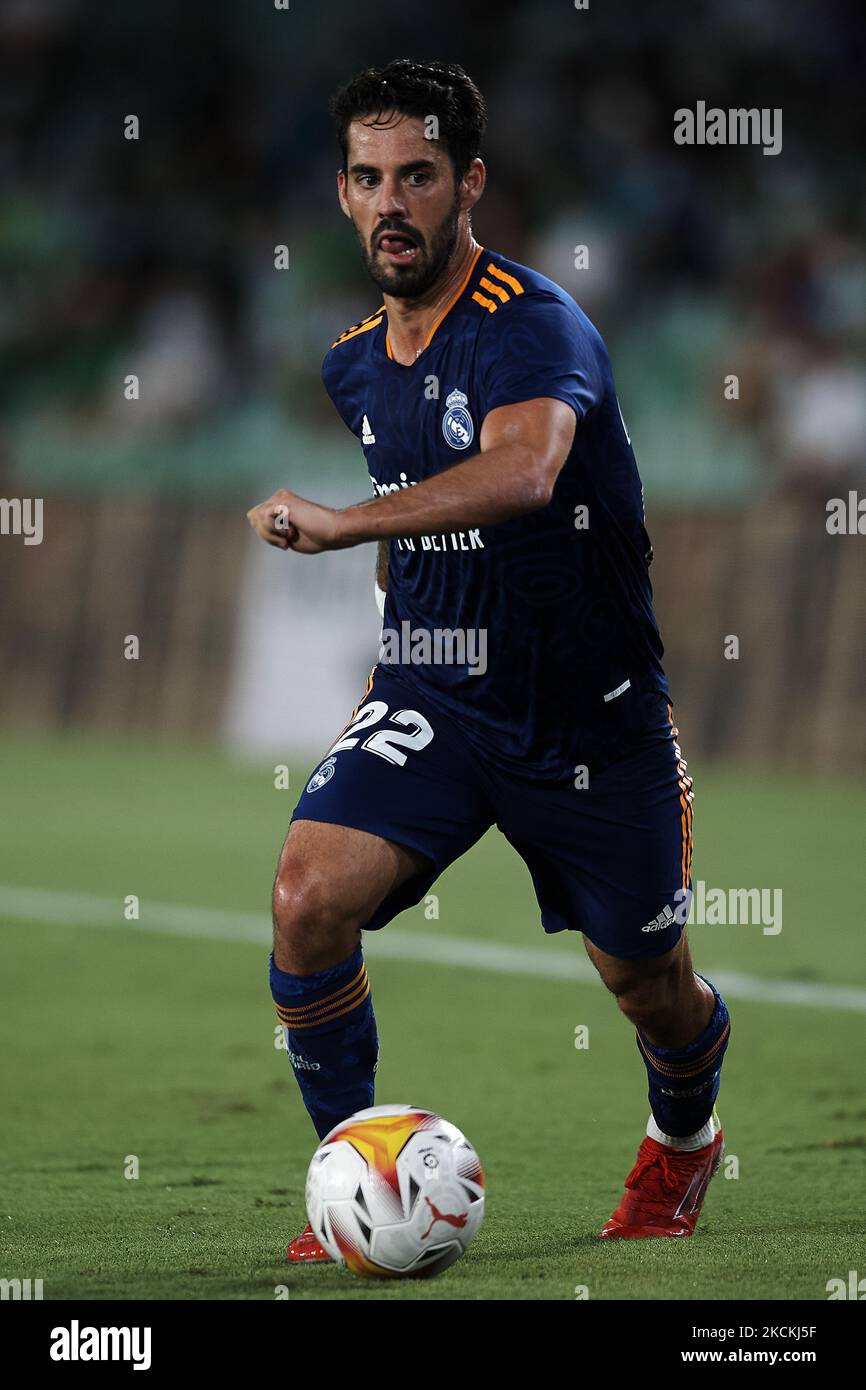 Isco real betis hi-res stock photography and images - Alamy