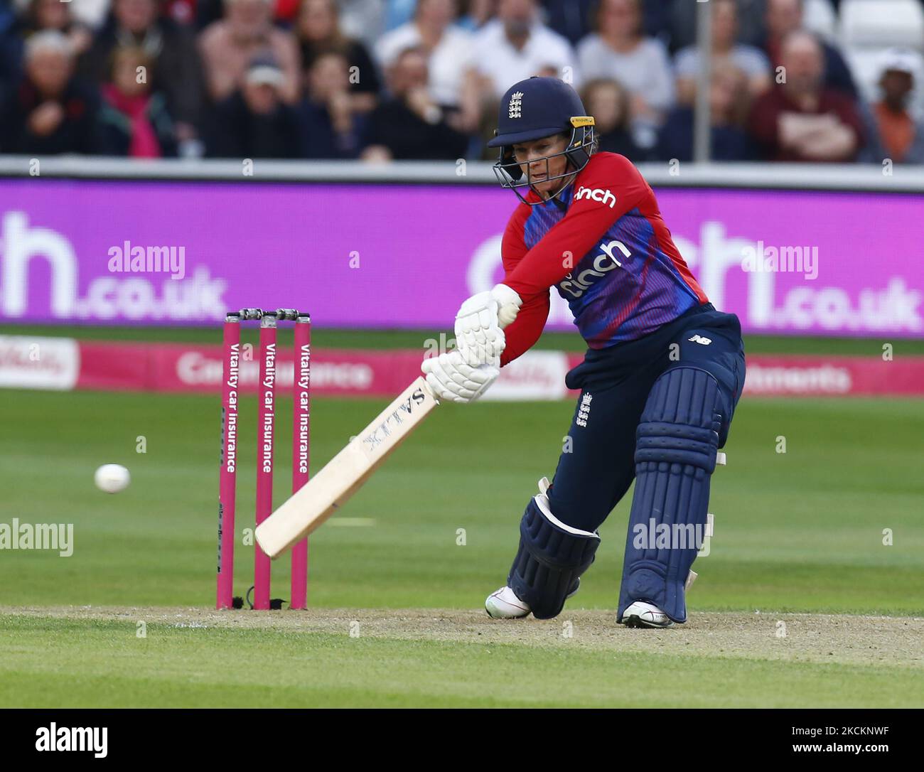 England Women's Tammy Beaumont during Womens International 1st Vitality ...
