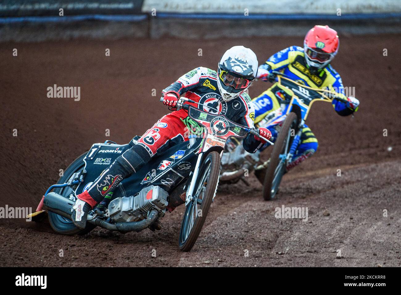 Dan Bewley (White) leads Jack Holder (Red) during the SGB Premiership ...