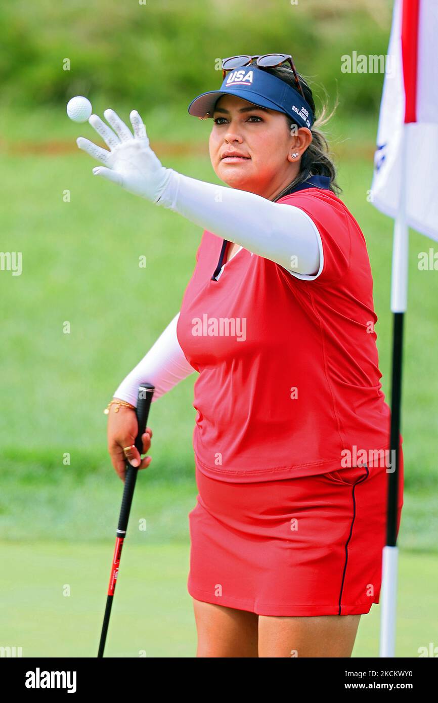 Amy lemus hi-res stock photography and images - Alamy